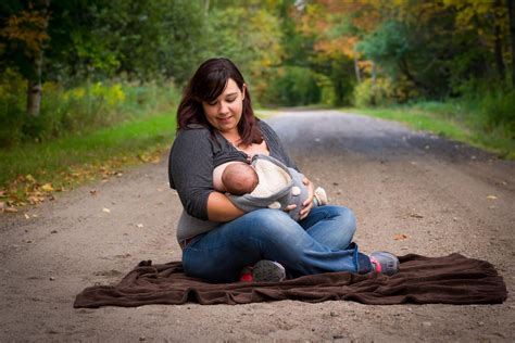 Professional Breastfeeding Photographer By Brown Eyed Photography