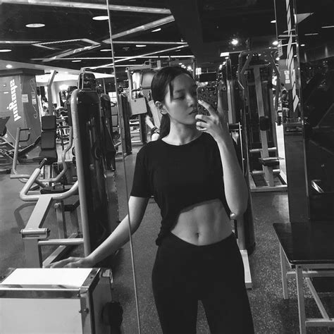 Here Are 20 Female K Pop Idols Showing Off Their Incredible Abs In Crop Tops Koreaboo