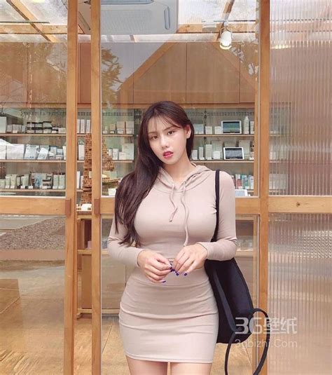 连衣短裙美女，胸大屁股大的超极品韩国美女街拍写真图片翘臀美女3g壁纸