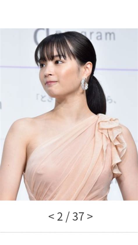 芸能エンタメマル秘情報 GIF広瀬すずの巨乳激揺れ画像走って乳が揺れまくり情熱大陸で
