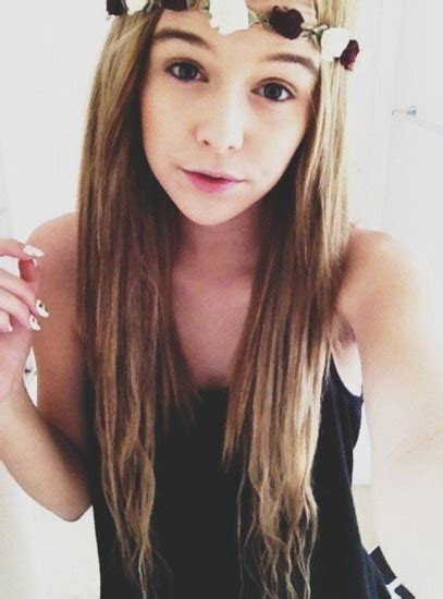 Pin By Galuh On Acacia Brinley Clark Olds Acacia Clark Hair Styles Naturally Beautiful Women