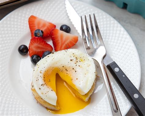 Easy Oven Poached Eggs Perfect Every Time A Mind Full Mom