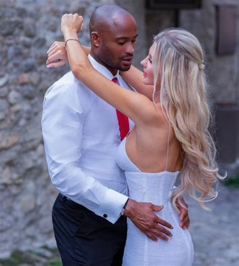 Interracial Marital Kisses Black Man White Girl Black Guy White Girl Interacial Couples