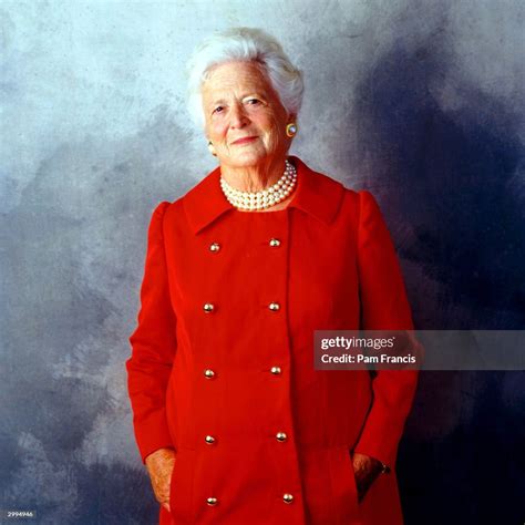 Former First Lady Barbara Bush Photographed On August 23 2001 In News Photo Getty Images