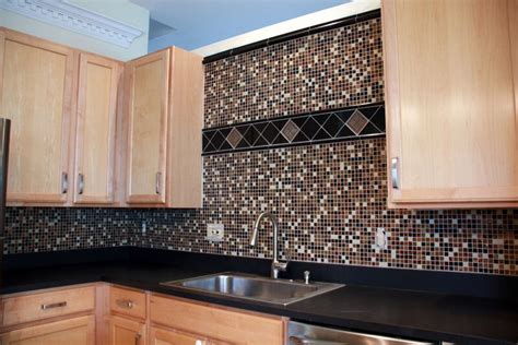 19 Ceramic Tile Mosaic Kitchen Backsplash Designs And Ideas For 2021 Kitchen Backsplash Designs