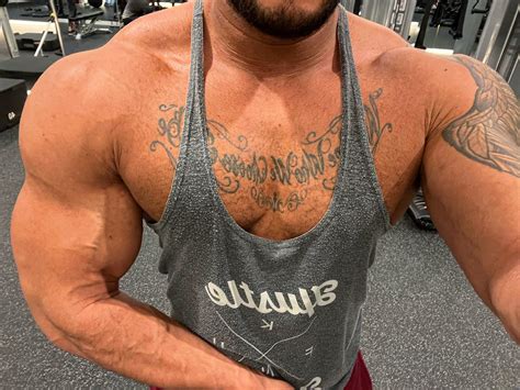 Jason Vario 210k On Twitter Who Wants Daddy J To Choke Them😈