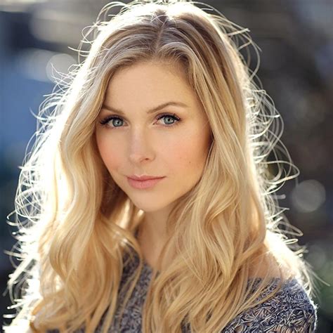 Miranda Hennessy Gallery Super Stars Bio