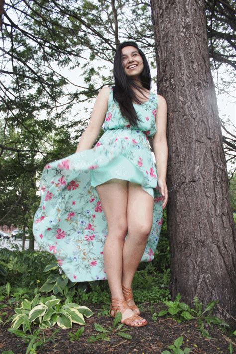 42 Times Women Had To Battle Windy Dresses Wow Gallery Ebaums World