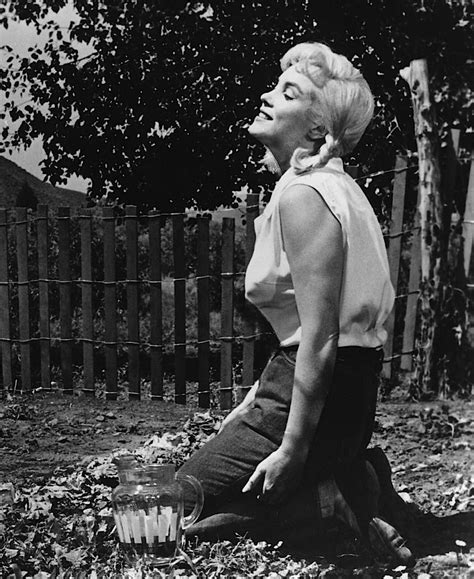 Marilyn Monroe On The Set Of The Misfits 1960 Marilyn Monroe Photos Marilyn Monroe Marilyn
