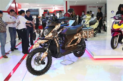 Modern Vespa Yamaha TTX Off Road Battle Scooter Thai Model Optional