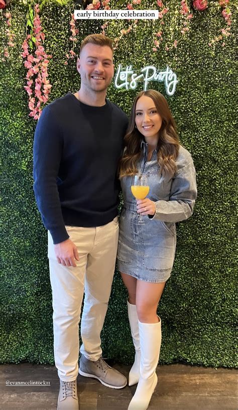 Eminems Daughter Hailie Jade Shows Off Her Long Legs In Denim Minidress And Boots As She