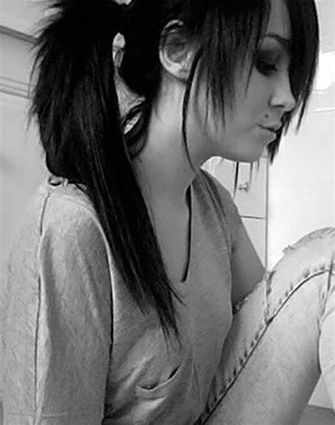 40 Awesome Emo Hairstyles Ideas For Girls To Try Emo Girl Hairstyles Emo Haircuts Emo Scene Hair