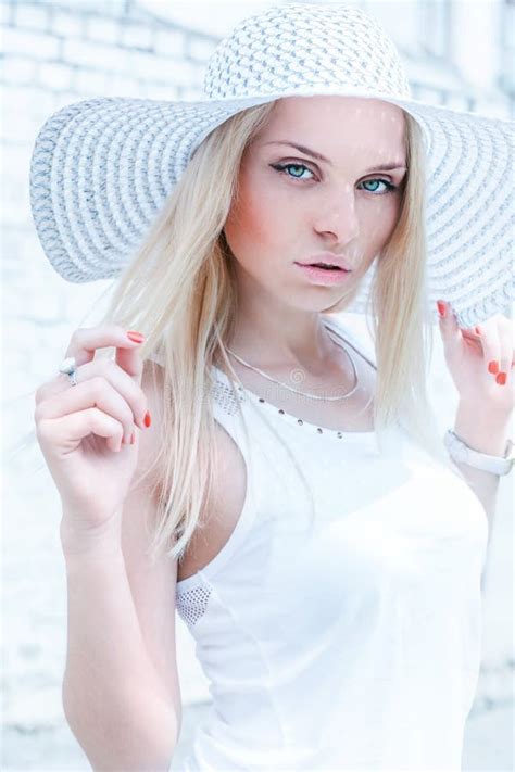 Beautiful Girl Outdoor In The Park Looking At You Stock Image Image Of Casual Beautiful 48740255