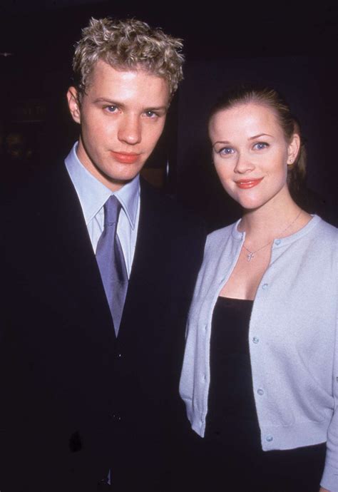 Reese Witherspoon S Dating History From Ryan Phillippe To Jim Toth