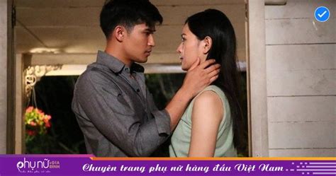 Đưa sếp U40 nóng bỏng say rượu về nhà đang ở trong phòng tắm tôi hoảng