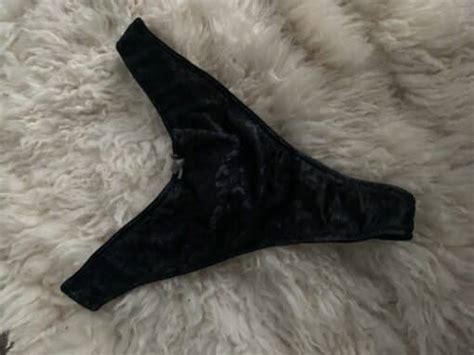 Schwarzer Tanga Von Meiner Feuchten Muschi Buxerie