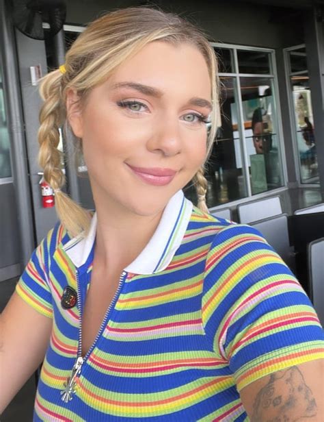 Gabbie Carter Rclassypornstars