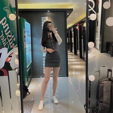 교복 스타일에 있는 sy l님의 핀 여자 교복 교복 스타일 여성 패션