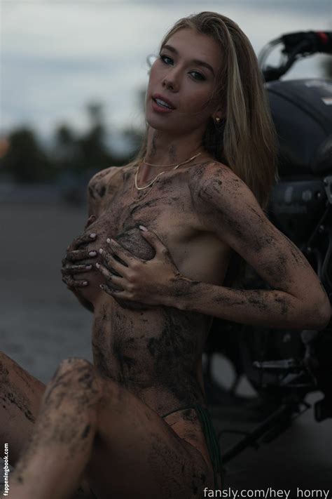 Heyhorny Mira Heyhorny Nude Onlyfans Leaks The Fappening Photo