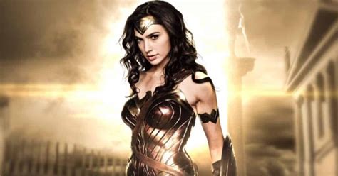 Gal Gadot Impugna Spada E Scudo Nella Nuova Cover Con Wonder Woman