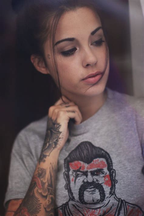 Tattooed Dames Here Is A Collection Of Some Lovely Ladies With Lovely Tattoos Girl Tattoos