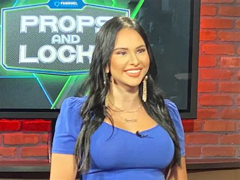 Siera Santos Mlb Network Salary Husband Age Height Ethnicity