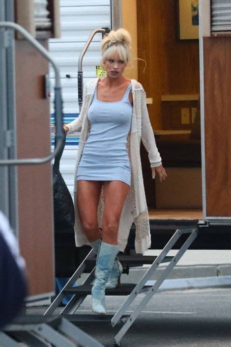 Lily James In Character As Pamela Anderson Filming A Scene For ‘pam And Tommy In Malibu