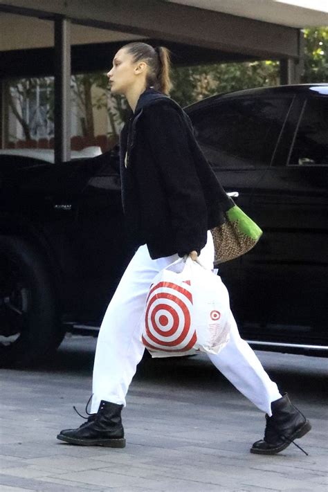 Bella Hadid Sideboob Pictures Supermodel Showing Her Tits In Public