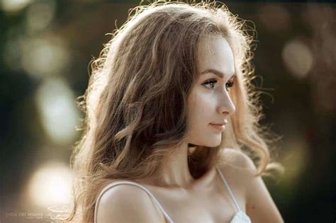 Người Mẫu Alina Á Châu Media