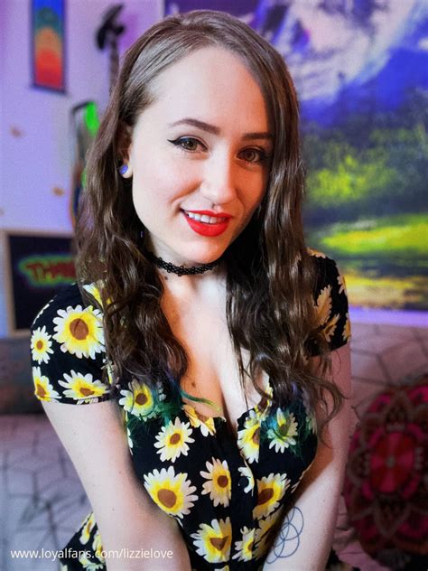 Lizzie Loves Official Social Fan Page Loyalfans
