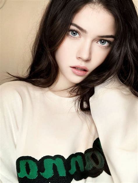 Pretty Face Beautiful Women Dark Hair Pale Skin Natural Girls Corn Recipes Face Hair Mei