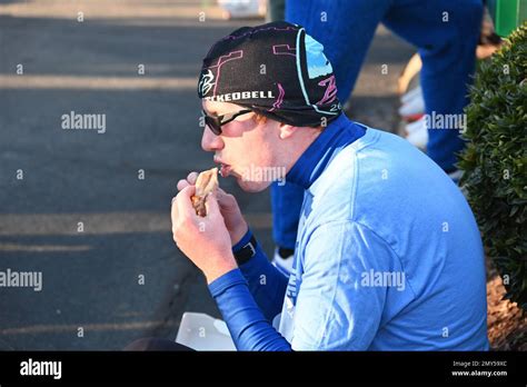 Krispy Kreme Herausforderung Fotos Und Bildmaterial In Hoher Auflösung Alamy