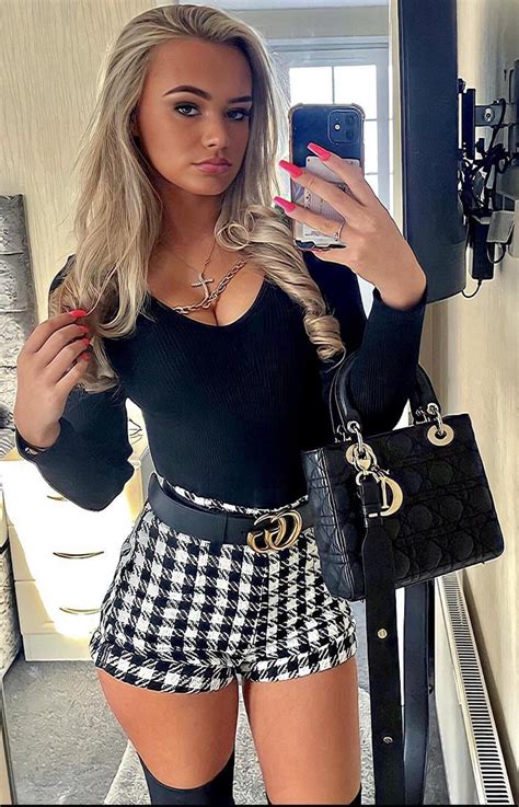 Traveller Blonde Bimbo 😍 Rhotchavs