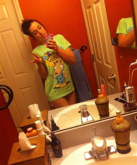 10 Worst Selfie Fails Of People Who Forgot To Check The Background