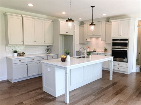 What Kitchen Cabinets Are In Style For 2024 Ajay Kellie