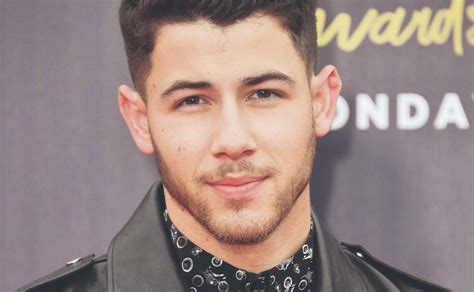 Video Caída De Nick Jonas En Concierto Se Volvió Viral