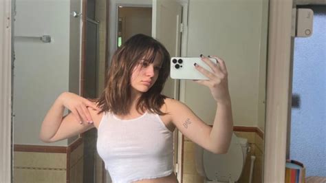 Maisy Stella Desperately Trying To Show Off Her Nipples Rmaisystella