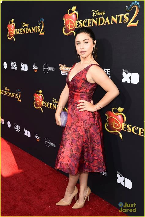 Dove Cameron Sofia Carson And China Anne Mcclain Stun At Descendants 2 Premiere Photo
