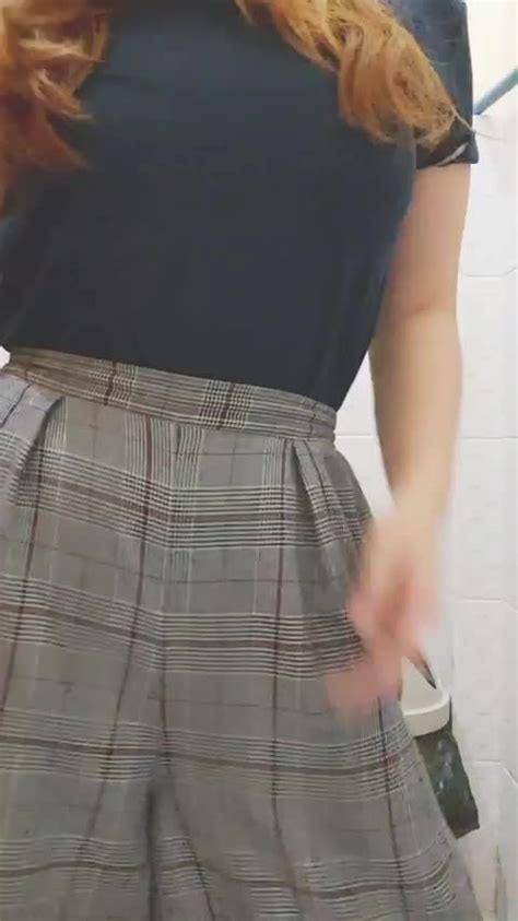 Flashing For You Guys While I M In School Scrolller