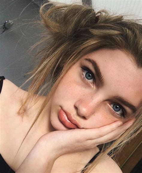 X Brown Hair Blue Eyes Girl Blue Hair Pretty Hairstyles Mens Hairstyles Sophia Mitchell