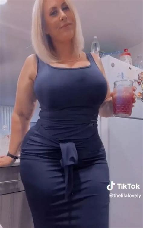 Im A Curvy Cougar Younger Men Are So Smitten They Beg For Turn With Me Hot Lifestyle News