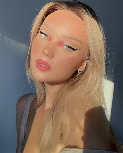 La Femme Dans L Art On Twitter Makeup Looks By Romaneinnc Twitter