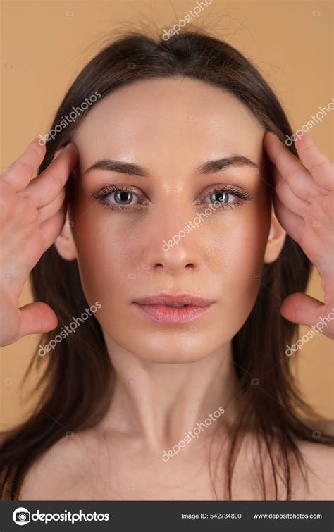 Portrait Beauté Rapproché D une Femme Seins Nus Peau Parfaite