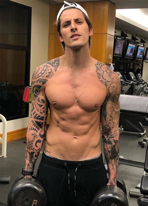 Pin On Shirtless Men