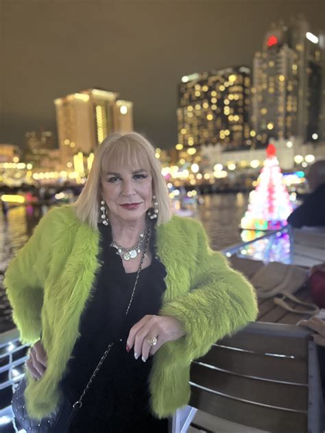 Tw Pornstars The Legendary Anneke Gilf Goddess P1863 Twitter Tampa Boat Parade 1126 Pm