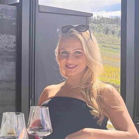 My Worst Christmas Ever Forced Me To Move 4400 Miles In Hunt For New Life To Escape Cheating Ex