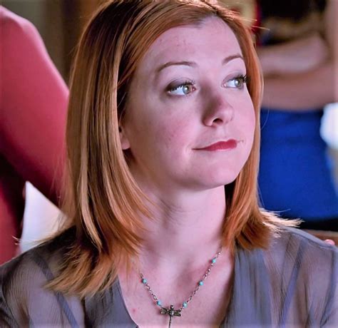 Pin On Buffy The Vampire Slayer Alyson Hannigan Buffy Style Flippy Hair