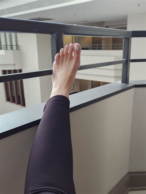 Lick My Feet 🤤 Rfoottalk