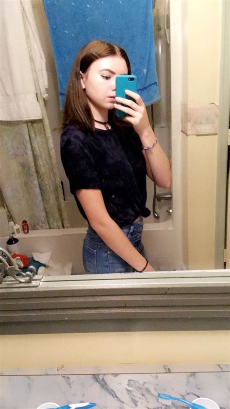 Pin On Trin Mirror Selfie Selfie