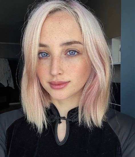 Smiling And Showing Off My Freckles Are They Cute Rfreckledgirls